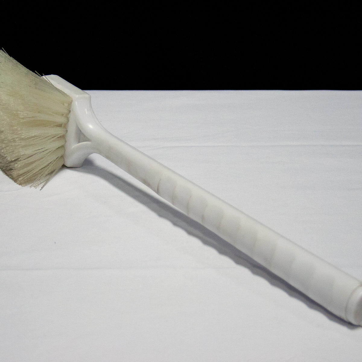 FENDER BRUSH - LONG HANDLE – Wilson Distributor Service